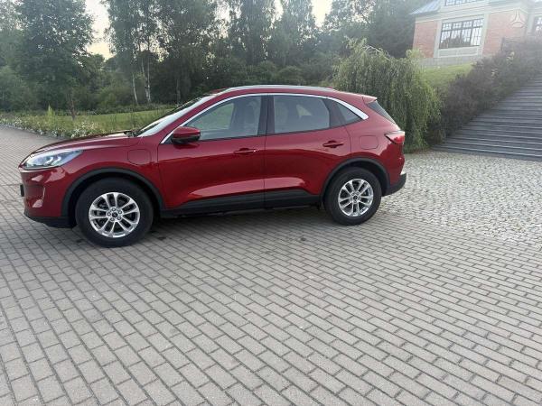Sarkans Ford Kuga 2023 Viļņa, ar dzinēja tilpumu 2.49 L un nobraukumu 84 tūkst. km par 19300 €, foto 4 vietnē AUTOMOTO.COM.LV