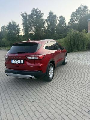 Red Ford Kuga 2023 in Vilnius, with an engine capacity of 2.49 L and mileage of 84 thousand km for 19300 €, photo 8 on AUTOMOTO.COM.LV