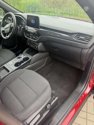 Red Ford Kuga 2023 in Vilnius, with an engine capacity of 2.49 L and mileage of 84 thousand km for 19300 €, photo 12 on AUTOMOTO.COM.LV