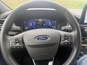 Red Ford Kuga 2023 in Vilnius, with an engine capacity of 2.49 L and mileage of 84 thousand km for 19300 €, photo 20 on AUTOMOTO.COM.LV