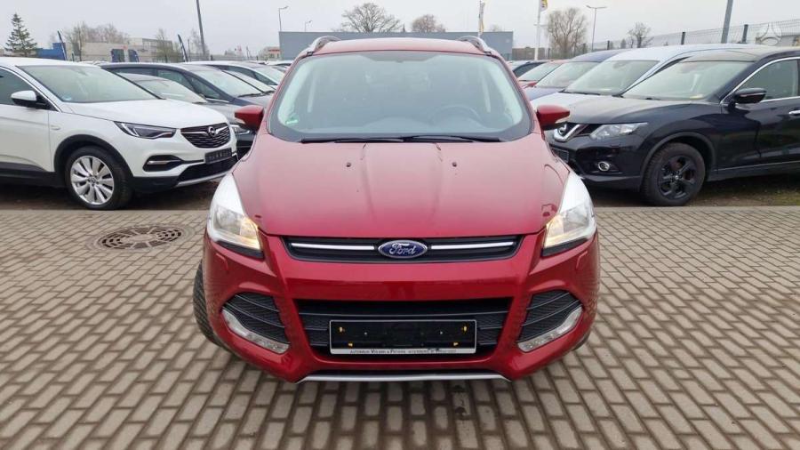 Red Ford Kuga 2015 in Marijampole, with an engine capacity of 1.50 L and mileage of 157 thousand km for 8500 €, photo 6 on AUTOMOTO.COM.LV