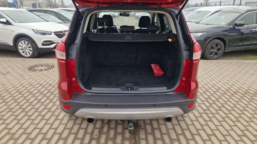 Red Ford Kuga 2015 in Marijampole, with an engine capacity of 1.50 L and mileage of 157 thousand km for 8500 €, photo 10 on AUTOMOTO.COM.LV