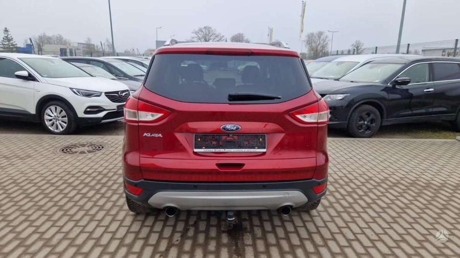 Red Ford Kuga 2015 in Marijampole, with an engine capacity of 1.50 L and mileage of 157 thousand km for 8500 €, photo 14 on AUTOMOTO.COM.LV