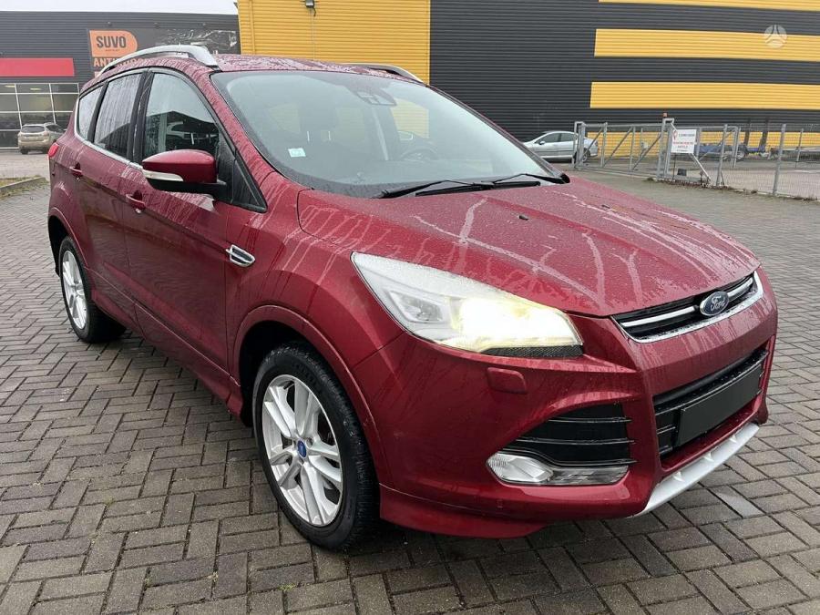 Red Ford Kuga 2016 in Taurage, with an engine capacity of 2.00 L and mileage of 300 thousand km for 8500 €, photo 1 on AUTOMOTO.COM.LV