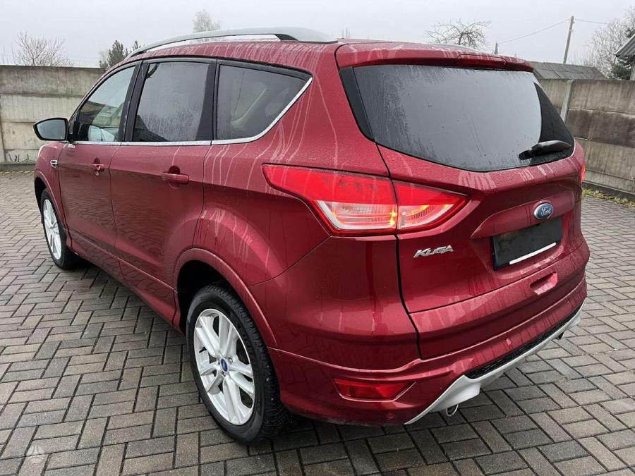 Red Ford Kuga 2016 in Taurage, with an engine capacity of 2.00 L and mileage of 300 thousand km for 8500 €, photo 5 on AUTOMOTO.COM.LV