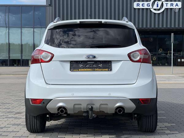 White Ford Kuga 2008 in Siauliai, with an engine capacity of 2.00 L and mileage of 277 thousand km for 4950 €, photo 6 on AUTOMOTO.COM.LV