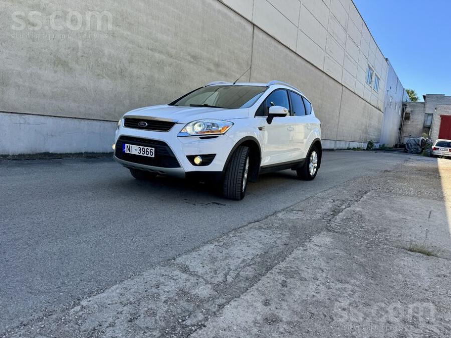 White Ford Kuga 2008 in Riga, with an engine capacity of 2.00 L and mileage of 229 thousand km for 5000 €, photo 3 on AUTOMOTO.COM.LV