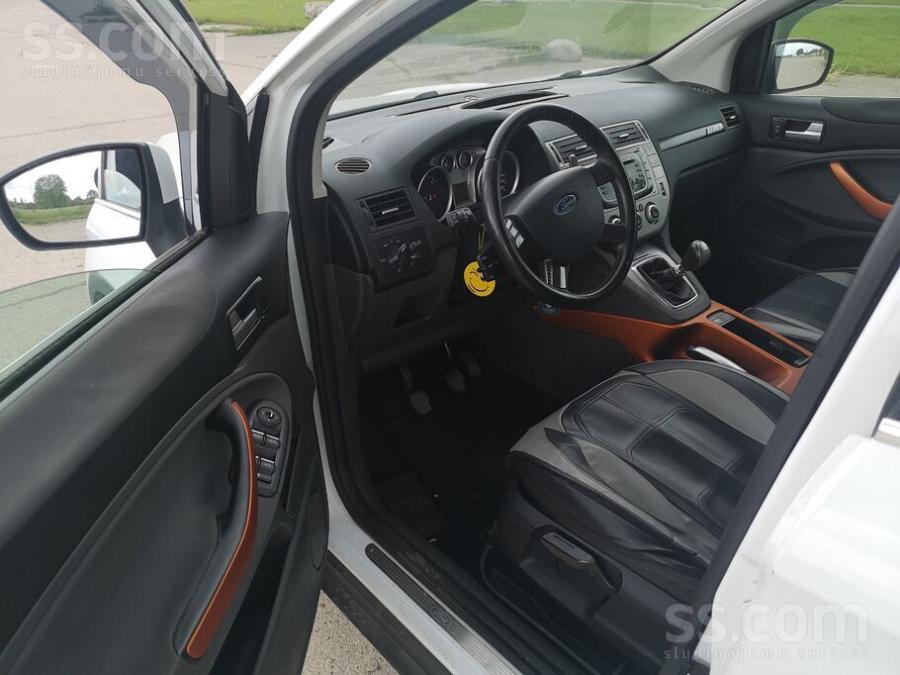 Balts Ford Kuga 2008 Rīga, ar dzinēja tilpumu 2.00 L un nobraukumu 0 tūkst. km par 4290 €, foto 10 vietnē AUTOMOTO.COM.LV