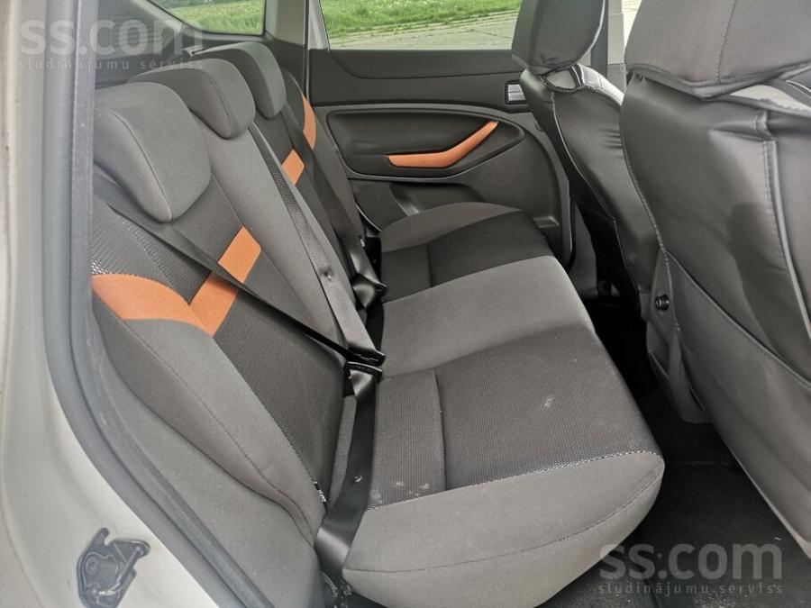 Balts Ford Kuga 2008 Rīga, ar dzinēja tilpumu 2.00 L un nobraukumu 0 tūkst. km par 4290 €, foto 14 vietnē AUTOMOTO.COM.LV