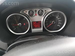 Balts Ford Kuga 2008 Rīga, ar dzinēja tilpumu 2.00 L un nobraukumu 0 tūkst. km par 4290 €, foto 16 vietnē AUTOMOTO.COM.LV