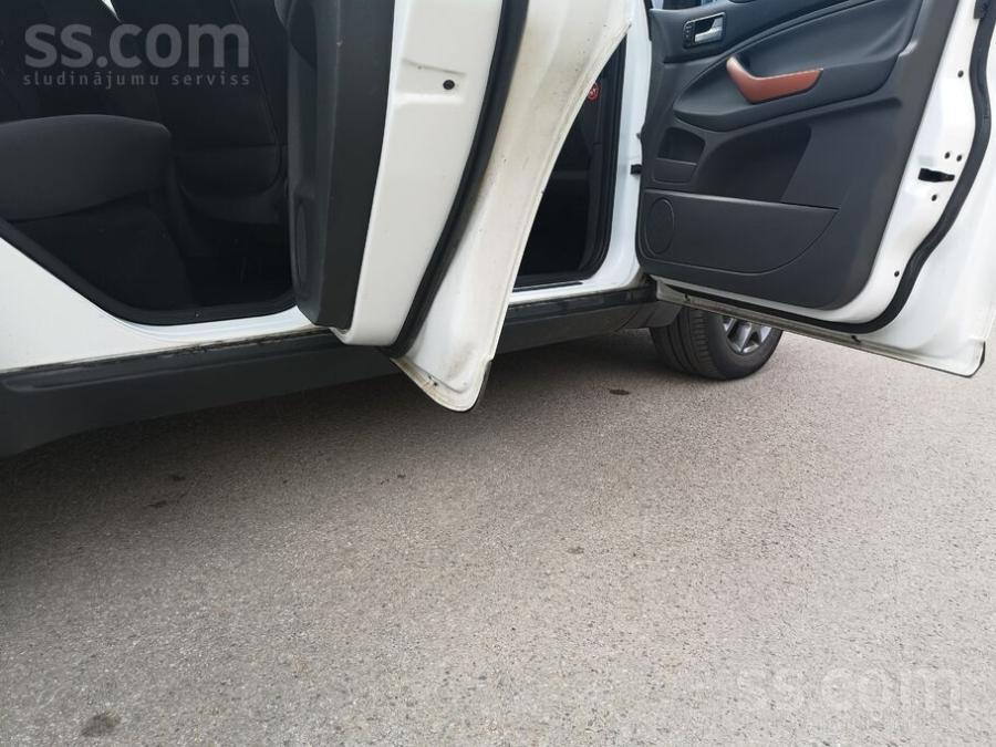 Balts Ford Kuga 2008 Rīga, ar dzinēja tilpumu 2.00 L un nobraukumu 0 tūkst. km par 4290 €, foto 18 vietnē AUTOMOTO.COM.LV