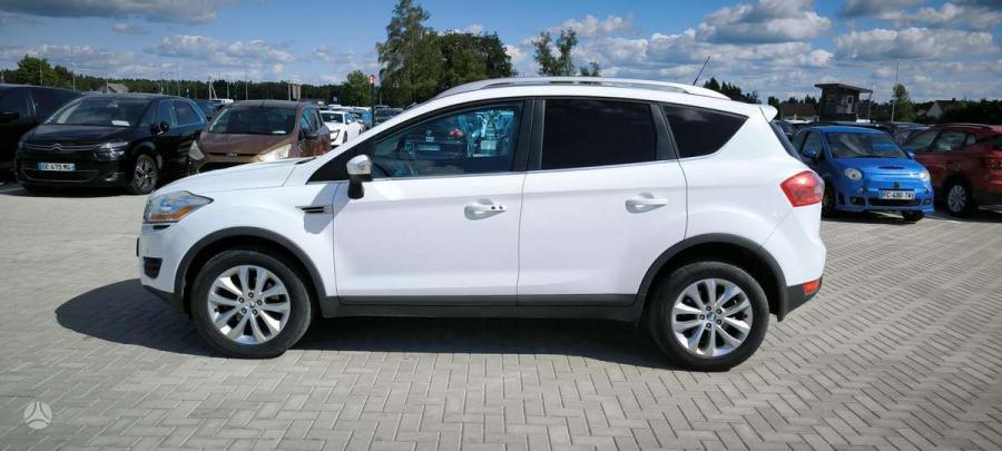 Balts Ford Kuga 2008 Tauragė, ar dzinēja tilpumu 2.00 L un nobraukumu 245 tūkst. km par 4500 €, foto 8 vietnē AUTOMOTO.COM.LV