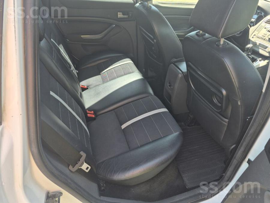 Balts Ford Kuga 2008 Daugavpils, ar dzinēja tilpumu 2.00 L un nobraukumu 312 tūkst. km par 3300 €, foto 7 vietnē AUTOMOTO.COM.LV