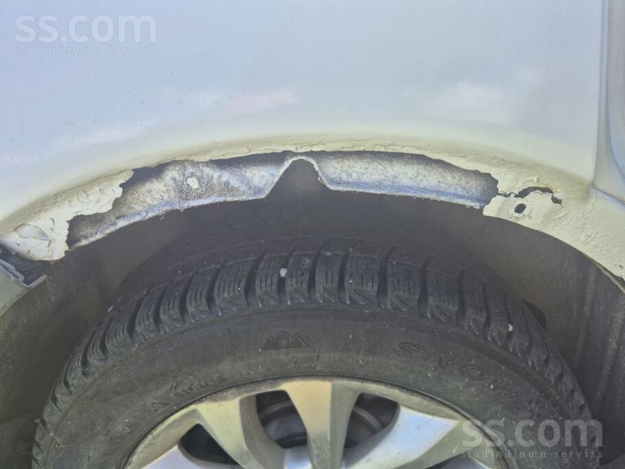 Balts Ford Kuga 2008 Daugavpils, ar dzinēja tilpumu 2.00 L un nobraukumu 312 tūkst. km par 3300 €, foto 10 vietnē AUTOMOTO.COM.LV