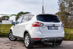 White Ford Kuga 2008 in Riga, with an engine capacity of 2.00 L and mileage of 373 thousand km for 4990 €, photo 7 on AUTOMOTO.COM.LV