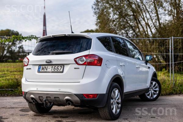 Ford Kuga 2008 Rīga vietnē Balts Ford Kuga 2008 Rīga, ar dzinēja tilpumu 2.00 L un nobraukumu 373 tūkst. km par 4990 €, foto 8 vietnē AUTOMOTO.COM.LV