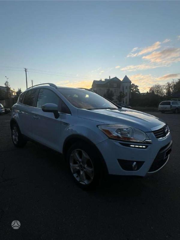 White Ford Kuga 2009 in Kaunas, with an engine capacity of 2.00 L and mileage of 239 thousand km for 5300 €, photo 11 on AUTOMOTO.COM.LV