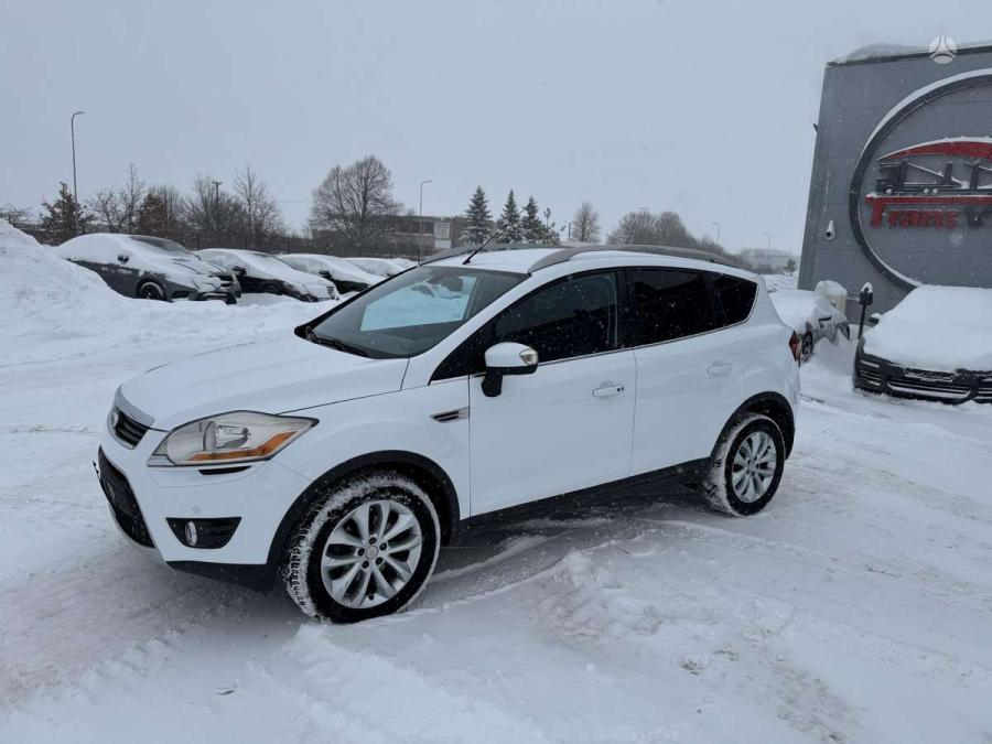 Balts Ford Kuga 2009 Telšiai, ar dzinēja tilpumu 2.00 L un nobraukumu 267 tūkst. km par 5500 €, foto 3 vietnē AUTOMOTO.COM.LV