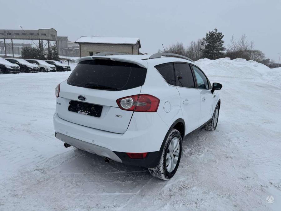 Balts Ford Kuga 2009 Telšiai, ar dzinēja tilpumu 2.00 L un nobraukumu 267 tūkst. km par 5500 €, foto 7 vietnē AUTOMOTO.COM.LV