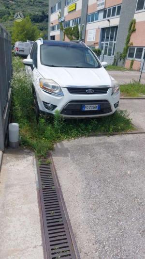 White Ford Kuga 2009 in Kaunas, with an engine capacity of 2.00 L and mileage of 360 thousand km for 2150 €, photo  on AUTOMOTO.COM.LV