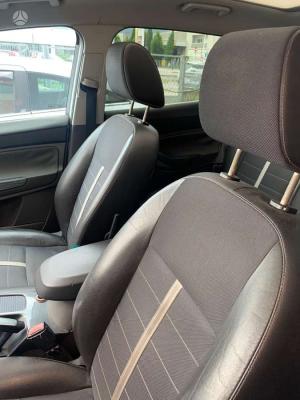 White Ford Kuga 2009 in Kaunas, with an engine capacity of 2.00 L and mileage of 360 thousand km for 2150 €, photo 7 on AUTOMOTO.COM.LV