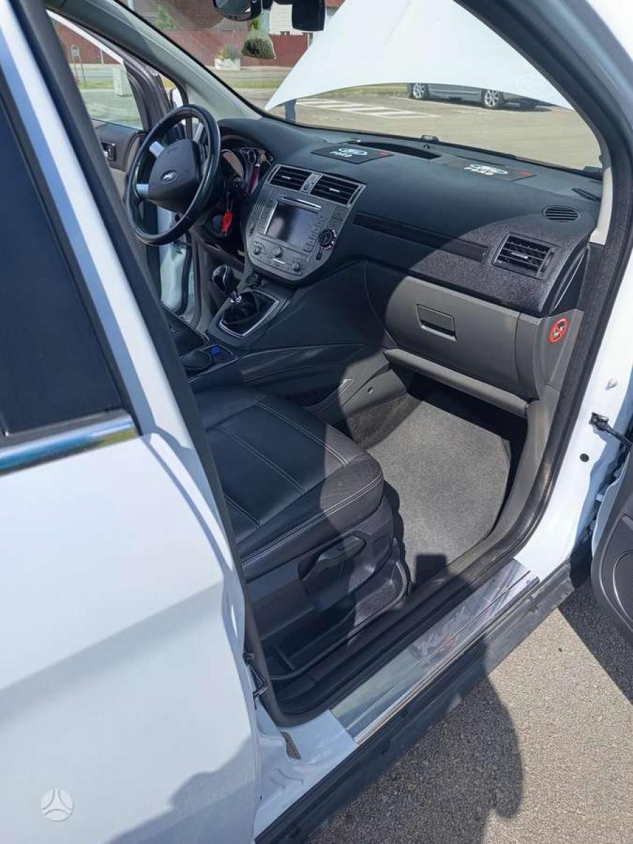White Ford Kuga 2009 in Kazlu Ruda, with an engine capacity of 2.00 L and mileage of 277 thousand km for 5250 €, photo 14 on AUTOMOTO.COM.LV