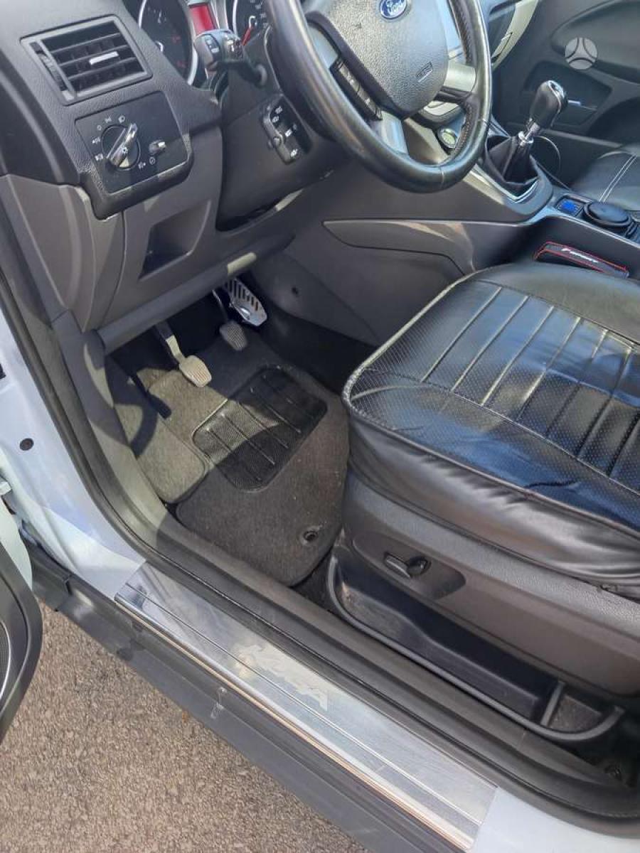 White Ford Kuga 2009 in Kazlu Ruda, with an engine capacity of 2.00 L and mileage of 277 thousand km for 5250 €, photo 19 on AUTOMOTO.COM.LV