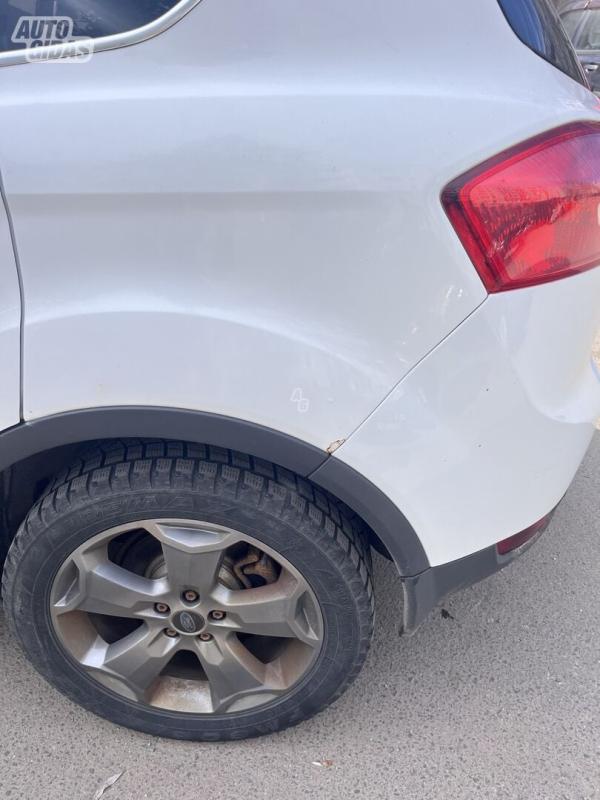 Balts Ford Kuga 2009 Viļņa, ar dzinēja tilpumu 2.00 L un nobraukumu 324 tūkst. km par 3000 €, foto 9 vietnē AUTOMOTO.COM.LV