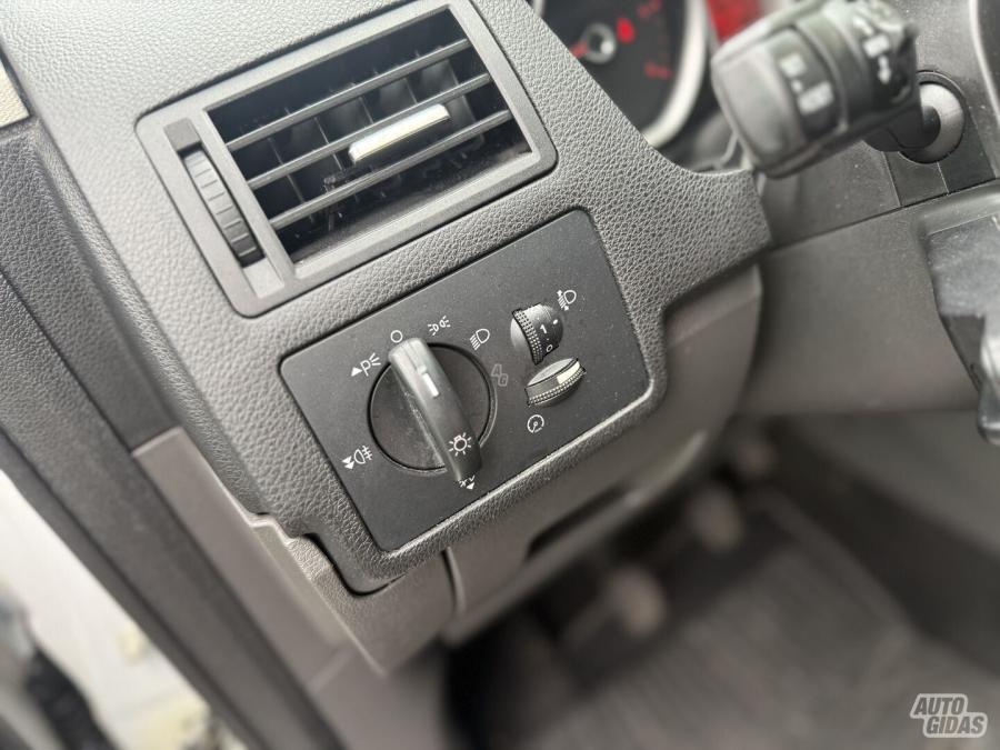 Balts Ford Kuga 2009 Alīta, ar dzinēja tilpumu 2.00 L un nobraukumu 228 tūkst. km par 3680 €, foto 21 vietnē AUTOMOTO.COM.LV