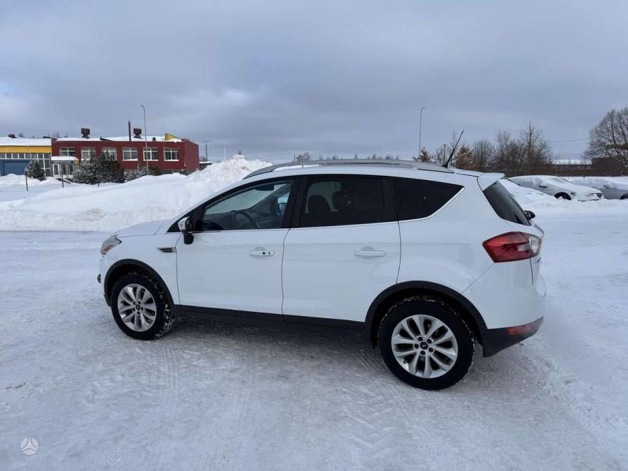 Balts Ford Kuga 2010 Telšiai, ar dzinēja tilpumu 2.00 L un nobraukumu 257 tūkst. km par 5800 €, foto 4 vietnē AUTOMOTO.COM.LV