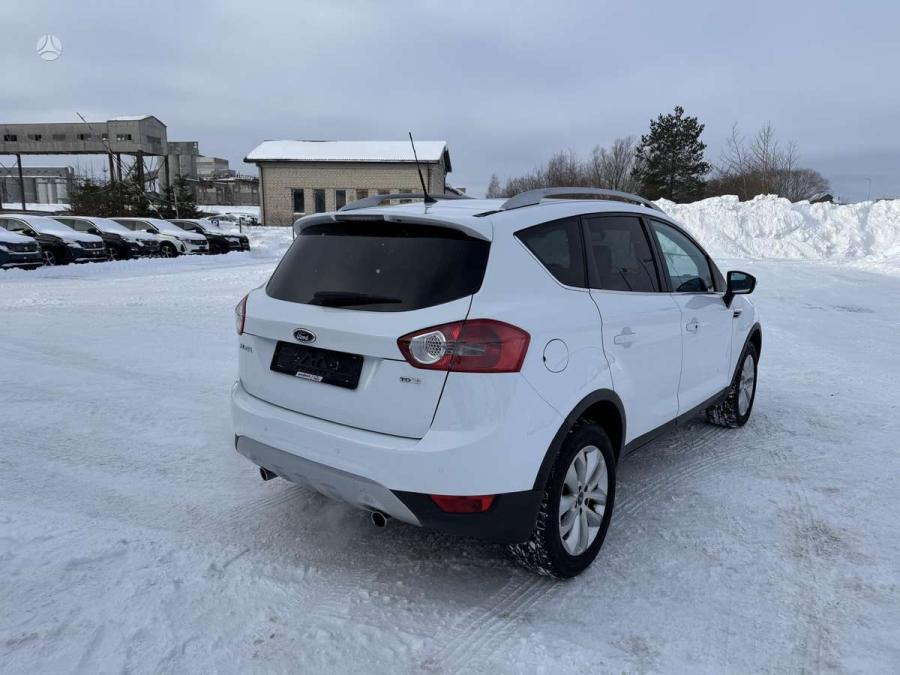Balts Ford Kuga 2010 Telšiai, ar dzinēja tilpumu 2.00 L un nobraukumu 257 tūkst. km par 5800 €, foto 7 vietnē AUTOMOTO.COM.LV