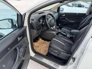 Balts Ford Kuga 2010 Telšiai, ar dzinēja tilpumu 2.00 L un nobraukumu 257 tūkst. km par 5800 €, foto 14 vietnē AUTOMOTO.COM.LV