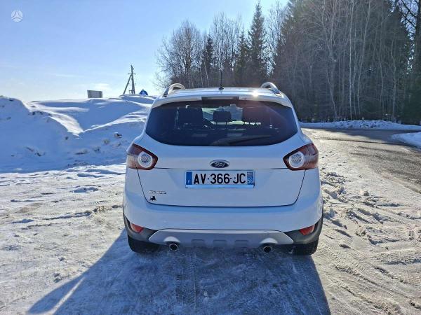 White Ford Kuga 2010 in Plunge, with an engine capacity of 2.00 L and mileage of 190 thousand km for 4950 €, photo 4 on AUTOMOTO.COM.LV