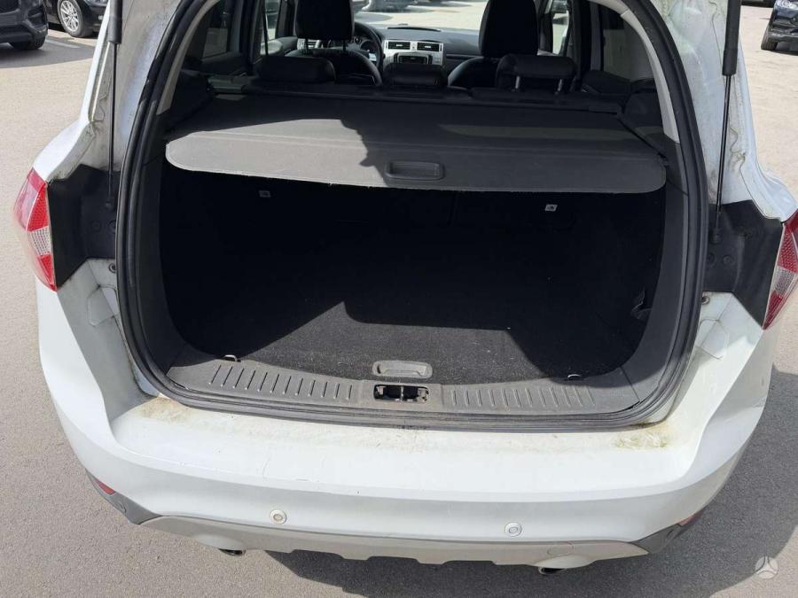 Balts Ford Kuga 2010 Šauļi, ar dzinēja tilpumu 2.00 L un nobraukumu 254 tūkst. km par 4400 €, foto 9 vietnē AUTOMOTO.COM.LV