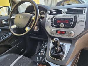 White Ford Kuga 2010 in Siauliai, with an engine capacity of 2.00 L and mileage of 254 thousand km for 5950 €, photo 17 on AUTOMOTO.COM.LV