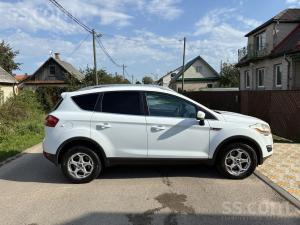 Balts Ford Kuga 2010 Daugavpils, ar dzinēja tilpumu 2.00 L un nobraukumu 0 tūkst. km par 5650 €, foto 7 vietnē AUTOMOTO.COM.LV
