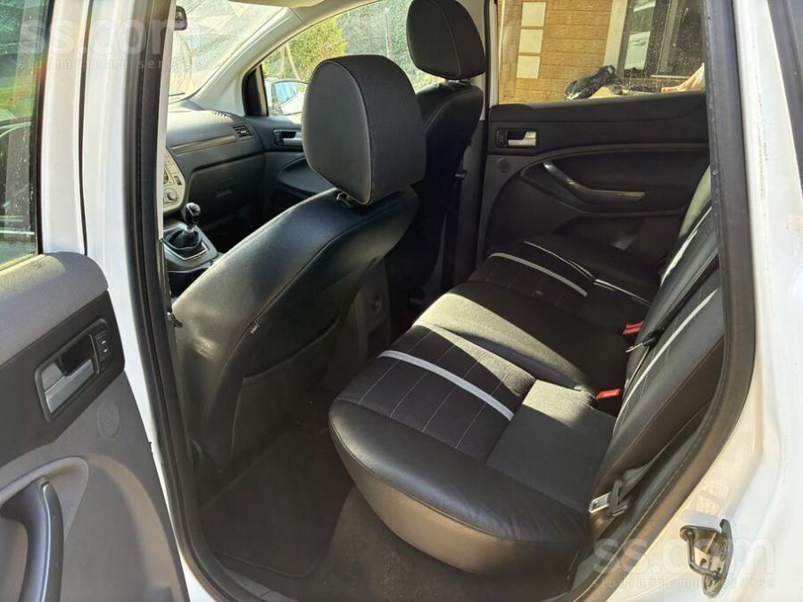 Balts Ford Kuga 2010 Daugavpils, ar dzinēja tilpumu 2.00 L un nobraukumu 0 tūkst. km par 5650 €, foto 12 vietnē AUTOMOTO.COM.LV