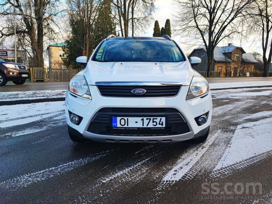 Balts Ford Kuga 2011 Cēsis, ar dzinēja tilpumu 2.00 L un nobraukumu 275 tūkst. km par 6750 €, foto 2 vietnē AUTOMOTO.COM.LV