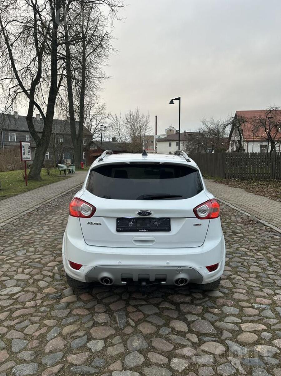 White Ford Kuga 2011 in Jelgava, with an engine capacity of 2.00 L and mileage of 212 thousand km for 6500 €, photo 6 on AUTOMOTO.COM.LV