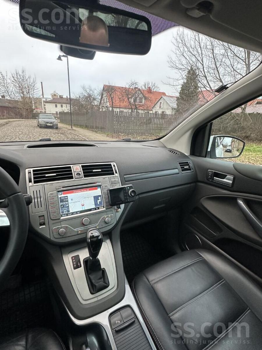White Ford Kuga 2011 in Jelgava, with an engine capacity of 2.00 L and mileage of 212 thousand km for 6500 €, photo 8 on AUTOMOTO.COM.LV