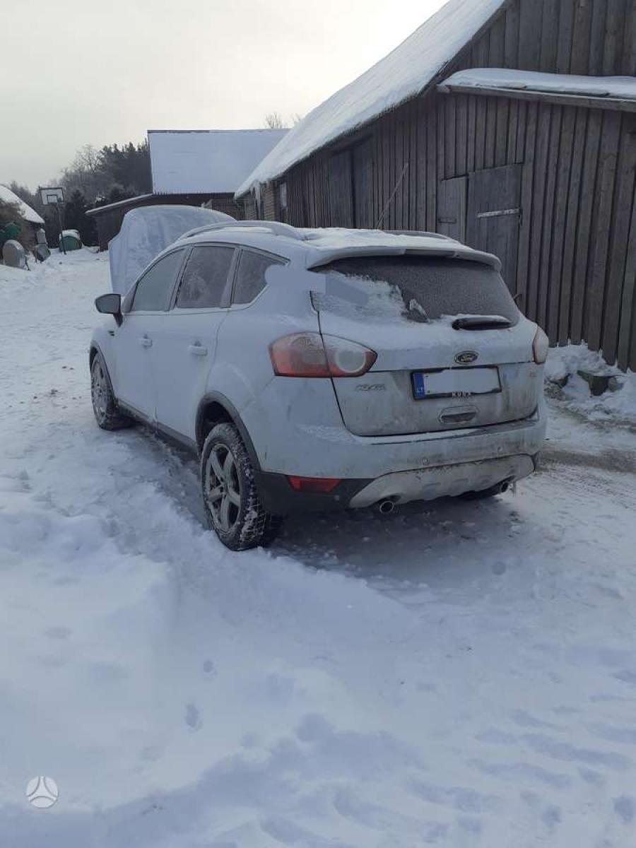 White Ford Kuga 2011 in Raseiniai, with an engine capacity of 2.00 L and mileage of 293 thousand km for 2800 €, photo 1 on AUTOMOTO.COM.LV