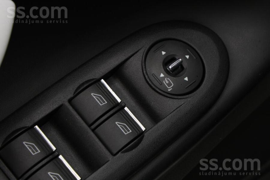 Balts Ford Kuga 2011 Tukums, ar dzinēja tilpumu 2.00 L un nobraukumu 277 tūkst. km par 6900 €, foto 15 vietnē AUTOMOTO.COM.LV