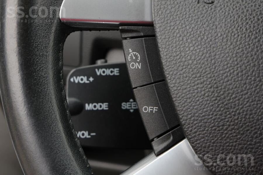 Balts Ford Kuga 2011 Tukums, ar dzinēja tilpumu 2.00 L un nobraukumu 277 tūkst. km par 6900 €, foto 22 vietnē AUTOMOTO.COM.LV