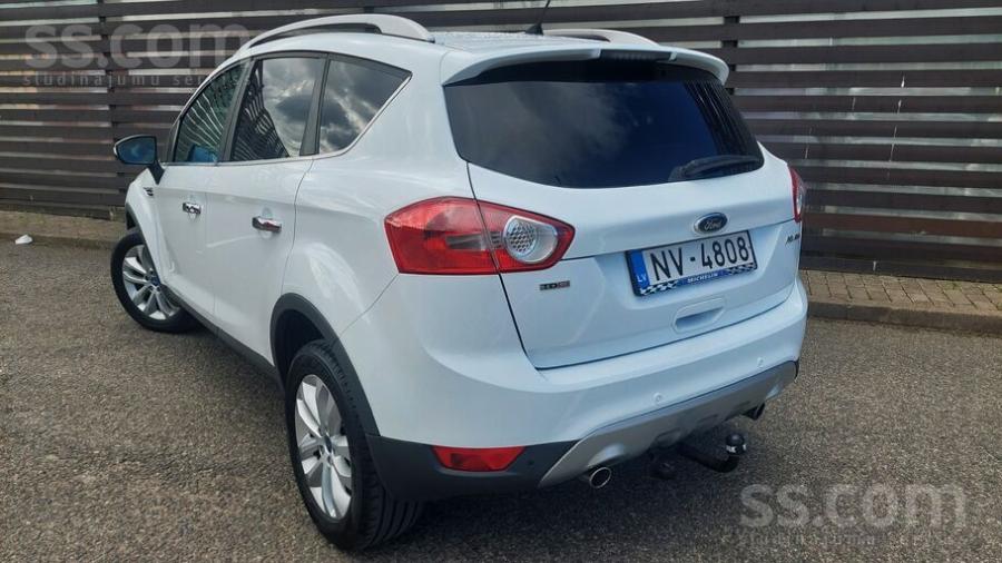 White Ford Kuga 2011 in Riga, with an engine capacity of 2.00 L and mileage of 262 thousand km for 6400 €, photo 7 on AUTOMOTO.COM.LV