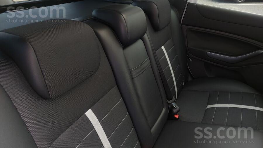 White Ford Kuga 2011 in Riga, with an engine capacity of 2.00 L and mileage of 262 thousand km for 6400 €, photo 9 on AUTOMOTO.COM.LV