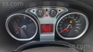White Ford Kuga 2011 in Riga, with an engine capacity of 2.00 L and mileage of 262 thousand km for 6400 €, photo 25 on AUTOMOTO.COM.LV