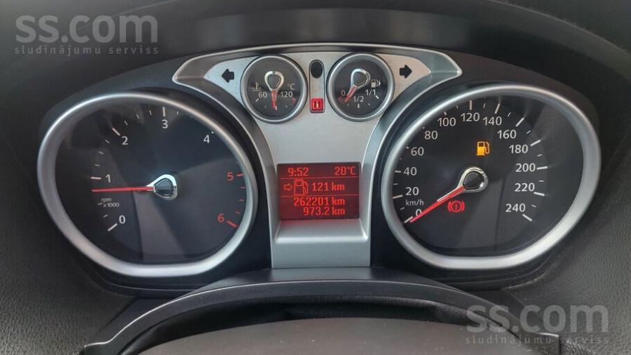 White Ford Kuga 2011 in Riga, with an engine capacity of 2.00 L and mileage of 262 thousand km for 6400 €, photo 25 on AUTOMOTO.COM.LV