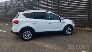 White Ford Kuga 2011 in Riga, with an engine capacity of 2.00 L and mileage of 262 thousand km for 6400 €, photo 26 on AUTOMOTO.COM.LV
