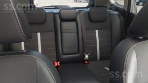 White Ford Kuga 2011 in Riga, with an engine capacity of 2.00 L and mileage of 262 thousand km for 6400 €, photo 33 on AUTOMOTO.COM.LV