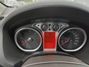 Balts Ford Kuga 2011 Kauņa, ar dzinēja tilpumu 2.00 L un nobraukumu 118 tūkst. km par 5900 €, foto 10 vietnē AUTOMOTO.COM.LV
